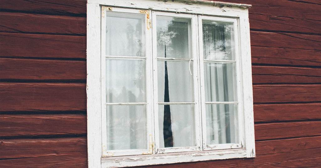 Wood vs. Vinyl Windows: Which Is Better? | Weaver Exterior