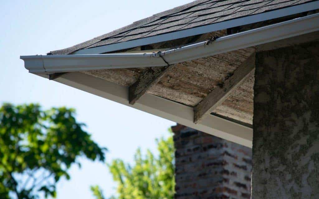 14 Frequently Asked Questions About Eavestroughs - Top Rated Barrie ...