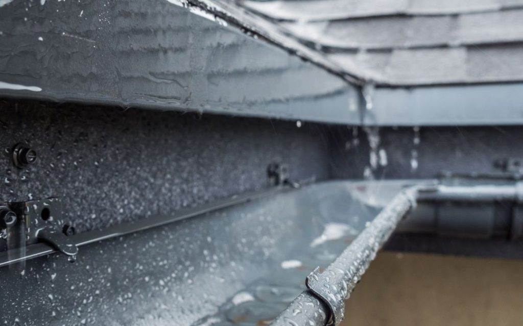 How The Different Components Of Eavestroughs All Work Together - Top ...