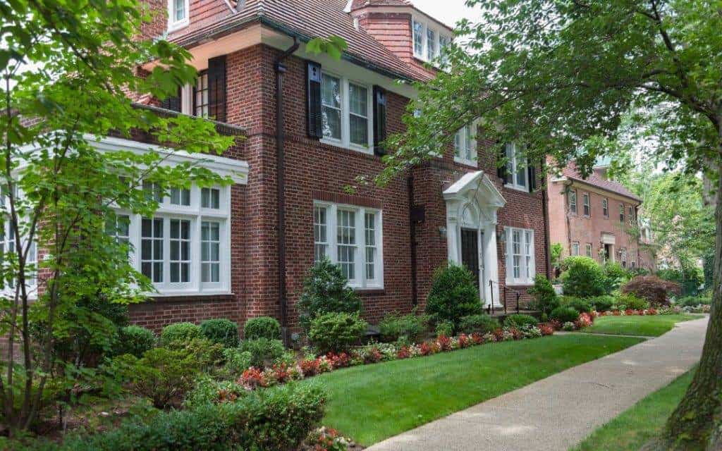 How To Reduce Outside Noise Inside Your Home Using Windows, Doors ...
